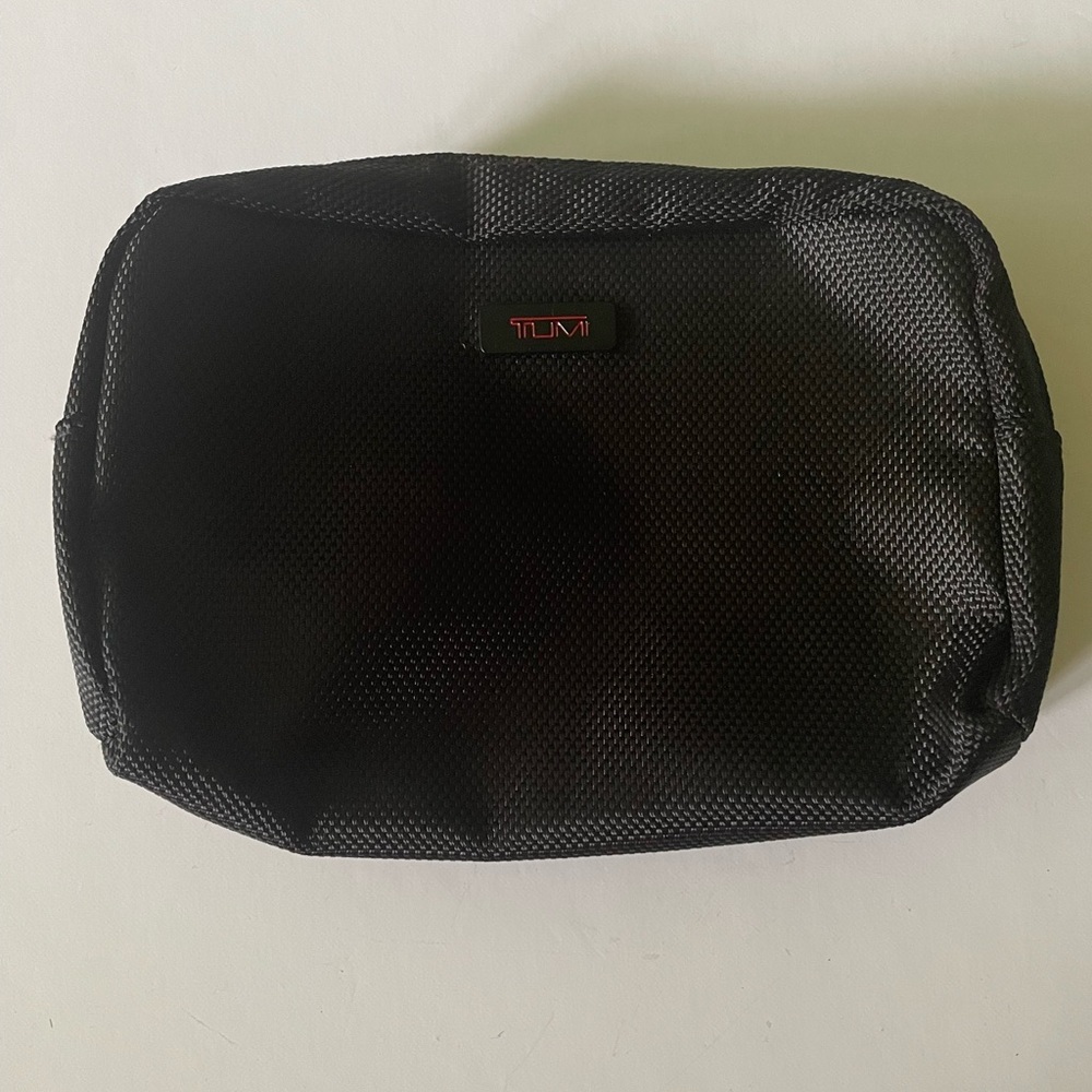 Delta First Business Class Tumi Amenity Soft Case Bag… - Gem